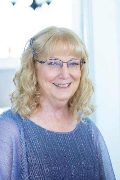 Jennifer Louis's Instagram, Twitter & Facebook on IDCrawl